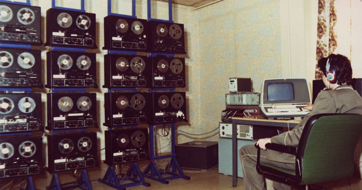 The Official Employees of the MfS - Stasi Records Archive