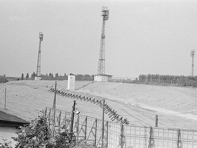 Aufnahmen der Berliner Mauer - Bundesarchiv